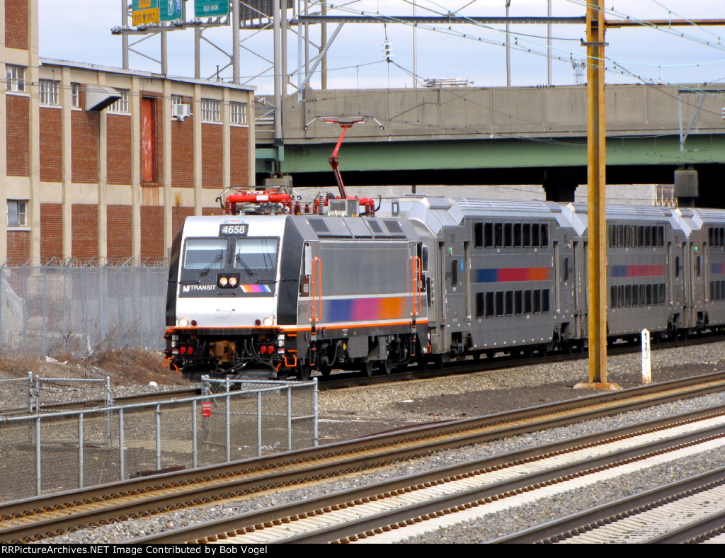 NJT ALP46A 4658